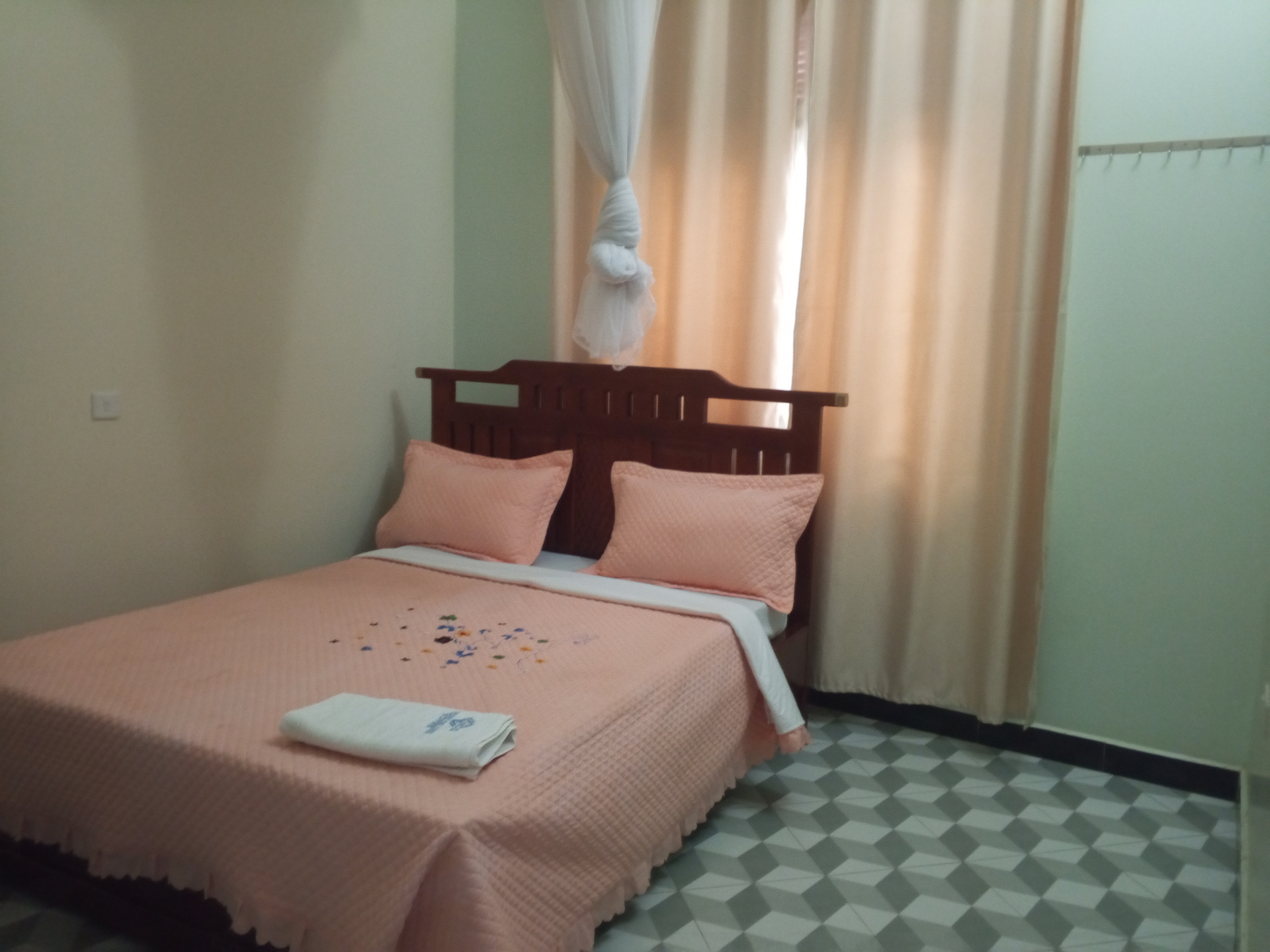 Nkore Deluxe Suites